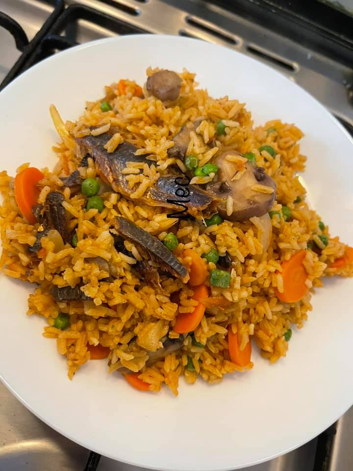 Du riz au poisson fumé et champignons. – Cuisine de Chez Nous