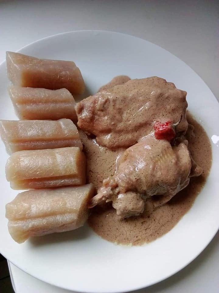 Sauce arachide au poulet - Cuisine de Chez Nous