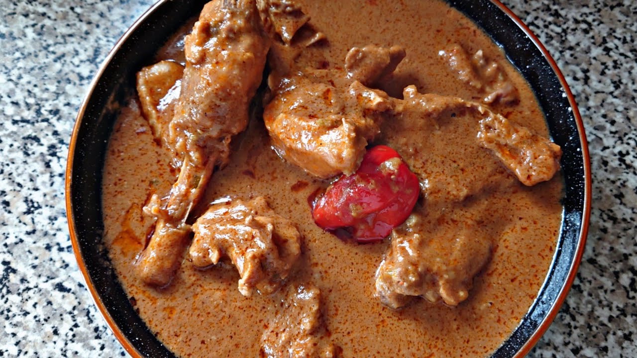 Délicieuse sauce arachide au poulet - Cuisine de Chez Nous Délicieuse sauce arachide au poulet - Cuisine de Chez Nous