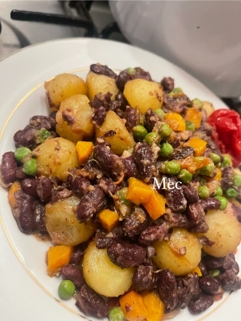 Sauté de haricots rouges et pommes de terre aux crevettes